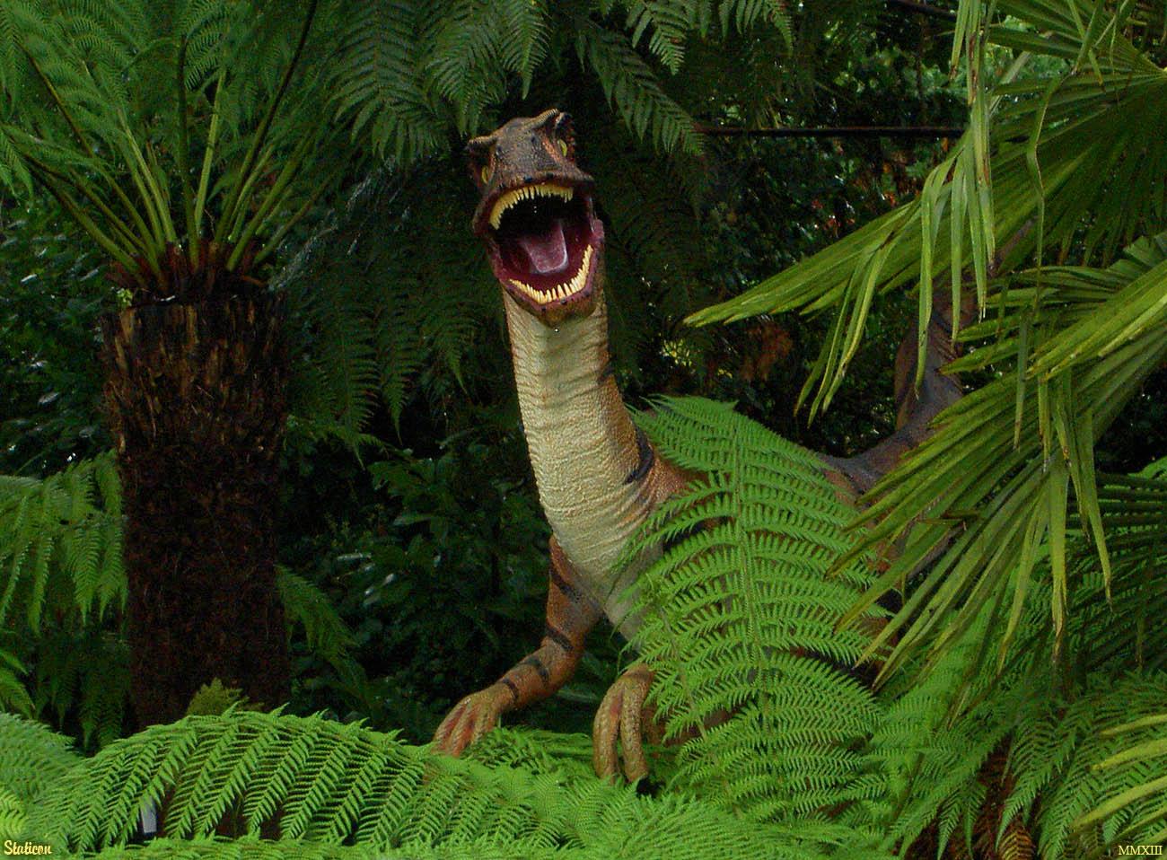 Velociraptor by Staticon
