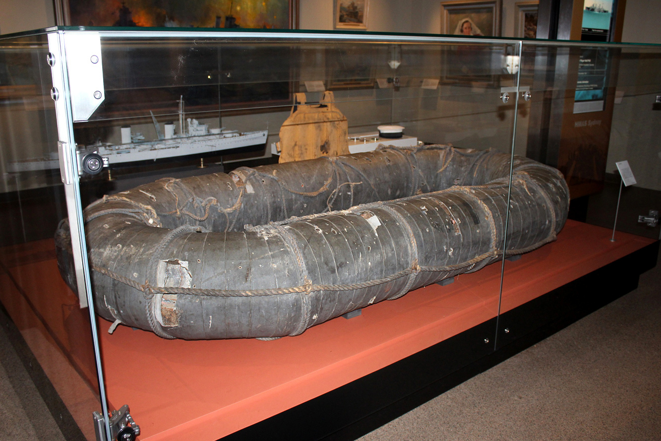 Carley Float. by blinkings