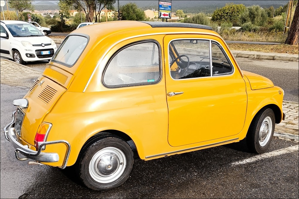 Small vintage car by nemesis74s